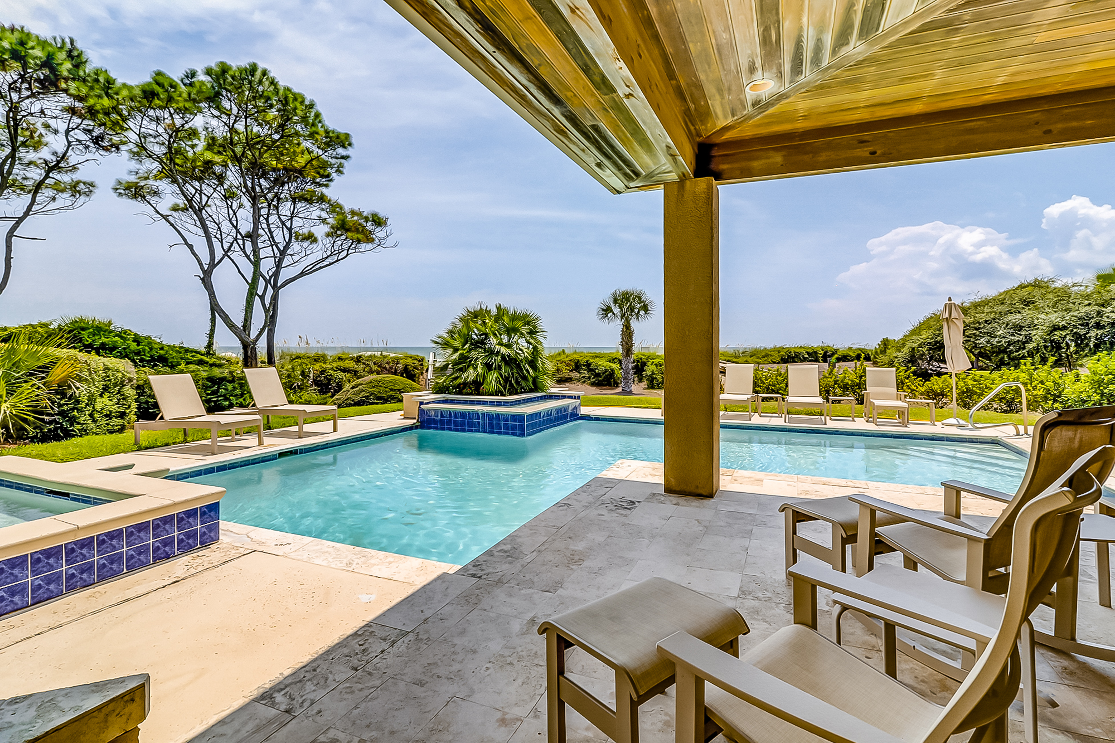 15 Best Zoom Backgrounds Inspired by Vacation Rentals | Vacasa